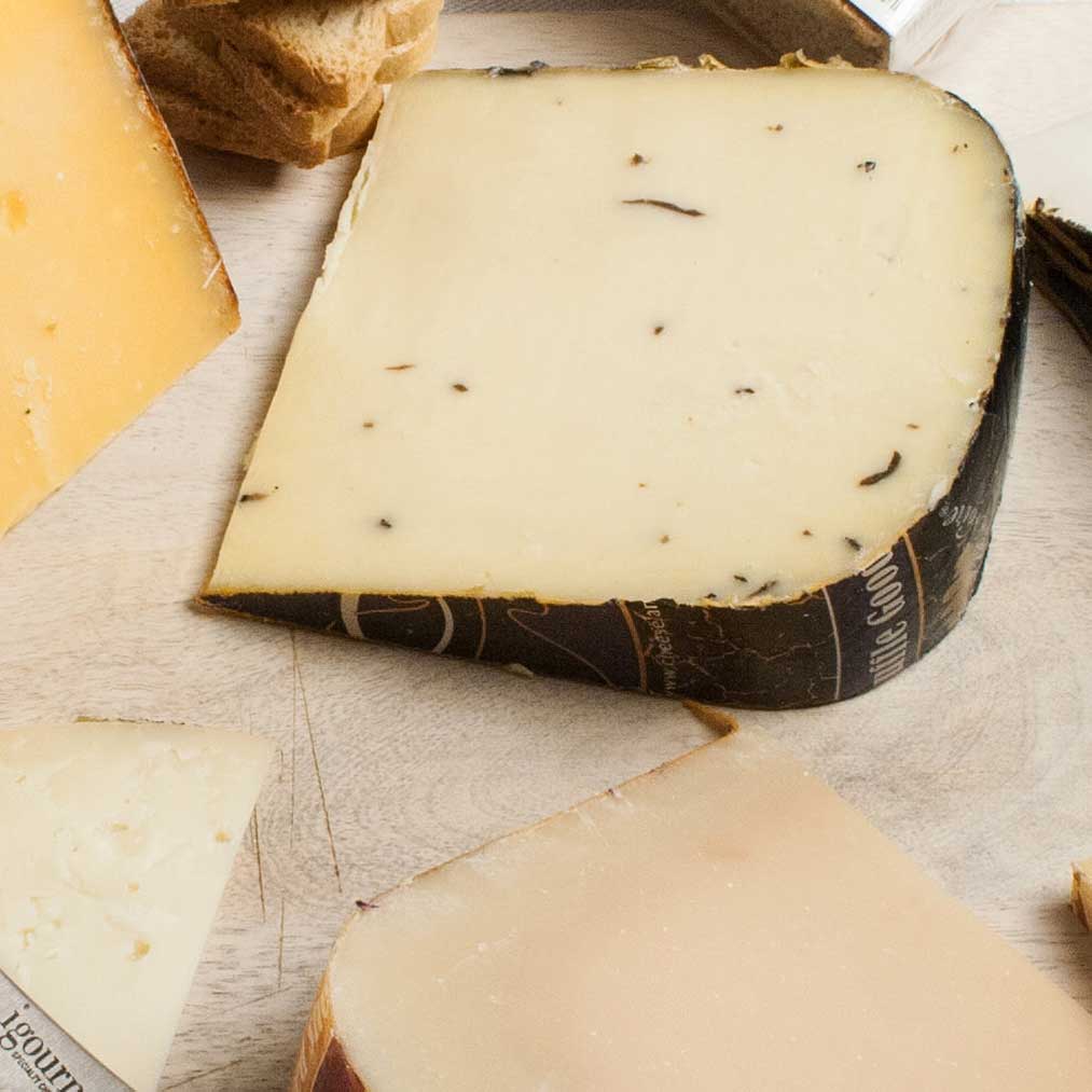 Truffle Noire Gouda Cheese/Cut & Wrapped by igourmet/Cheese