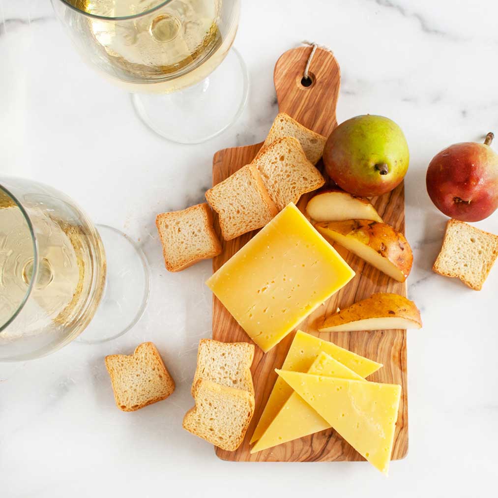 Chardonnay Cheese Assortment Gift Box | igourmet