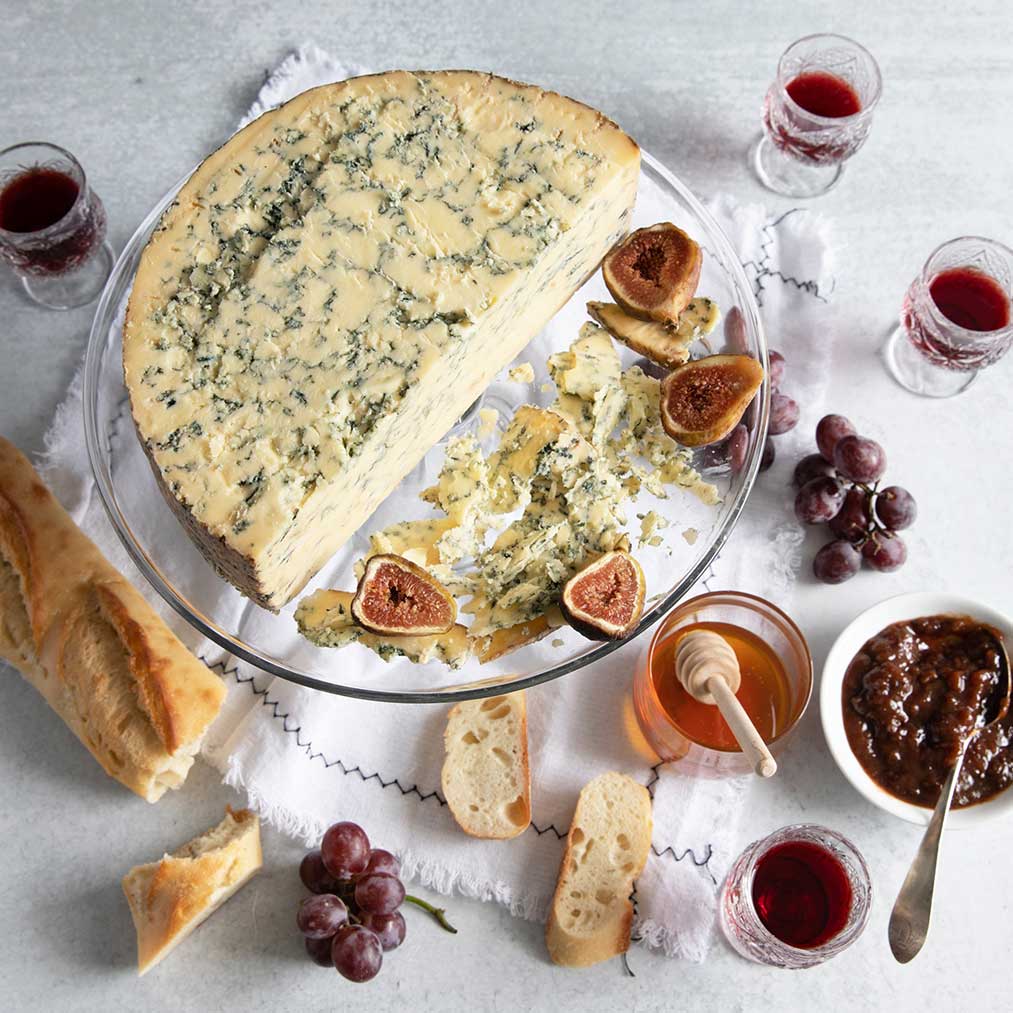 igourmet - Blue Stilton DOP Half Moon Cut Gift Box