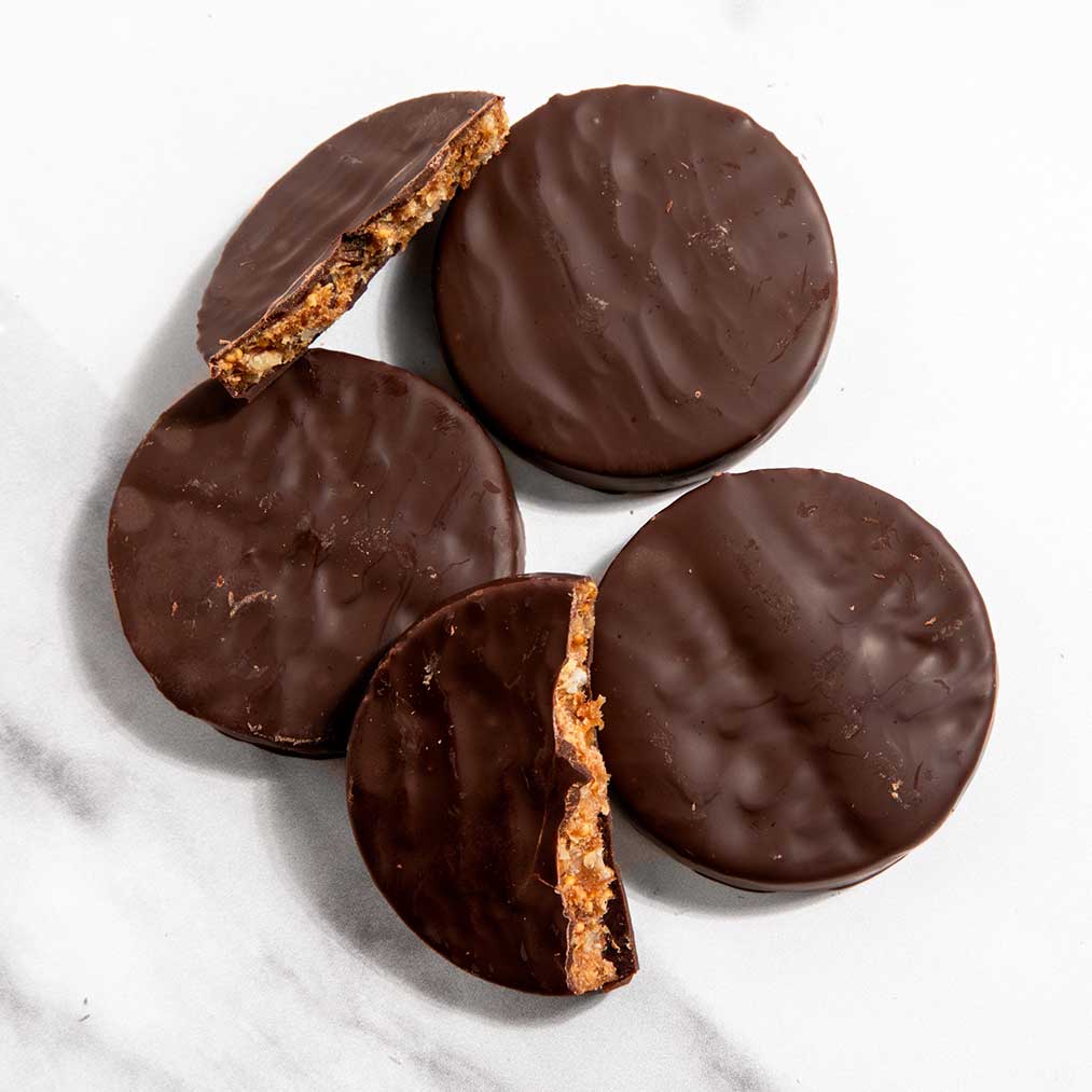 igourmet - Pesetas - Spanish Chocolate Fig Almond Discs