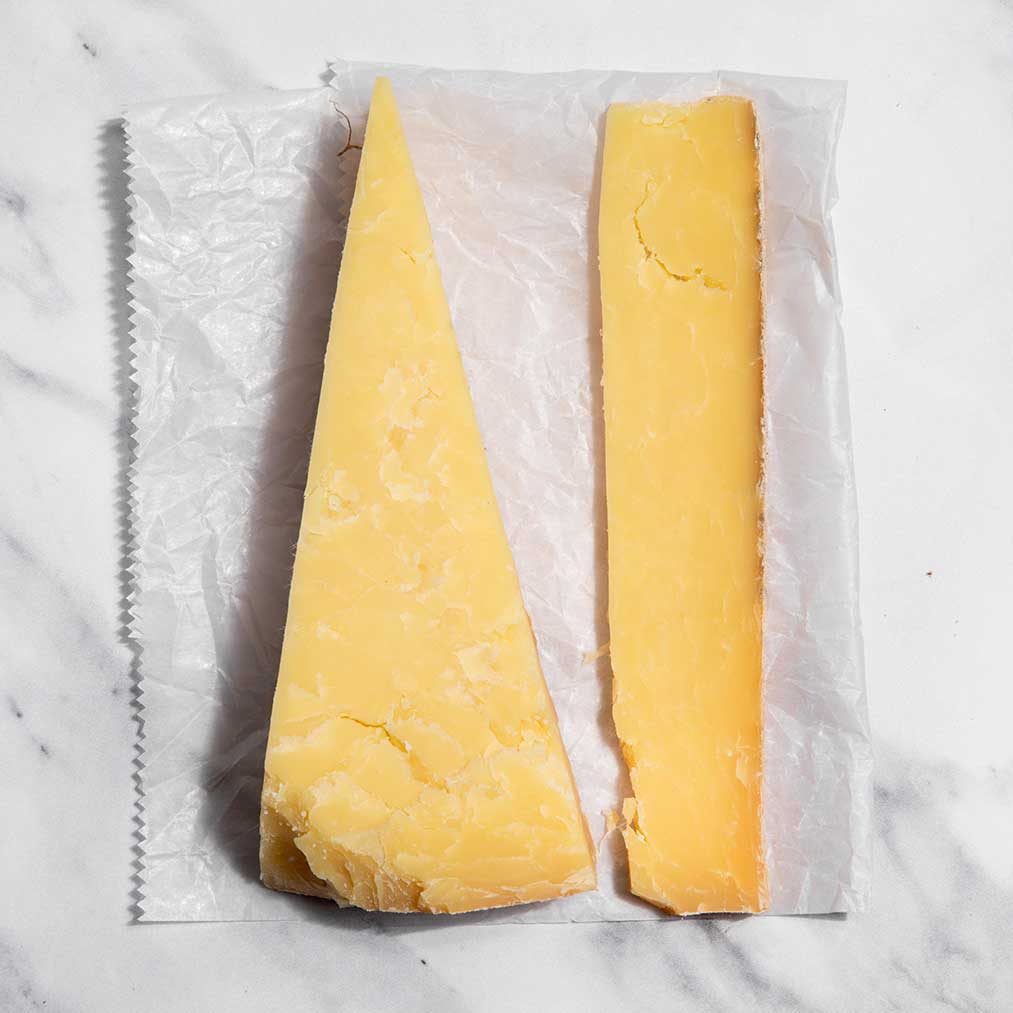 igourmet - Pitchfork Somerset Cloth Wrapped Cheddar Cheese